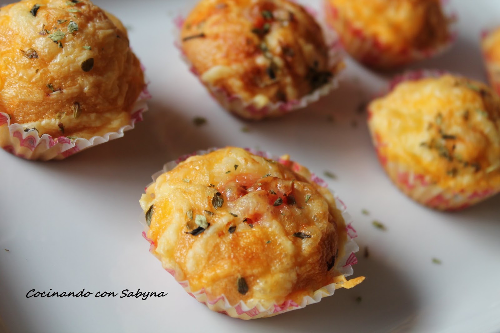 Cocinando con Sabyna: Mini Bocaditos de 4 quesos y oregano