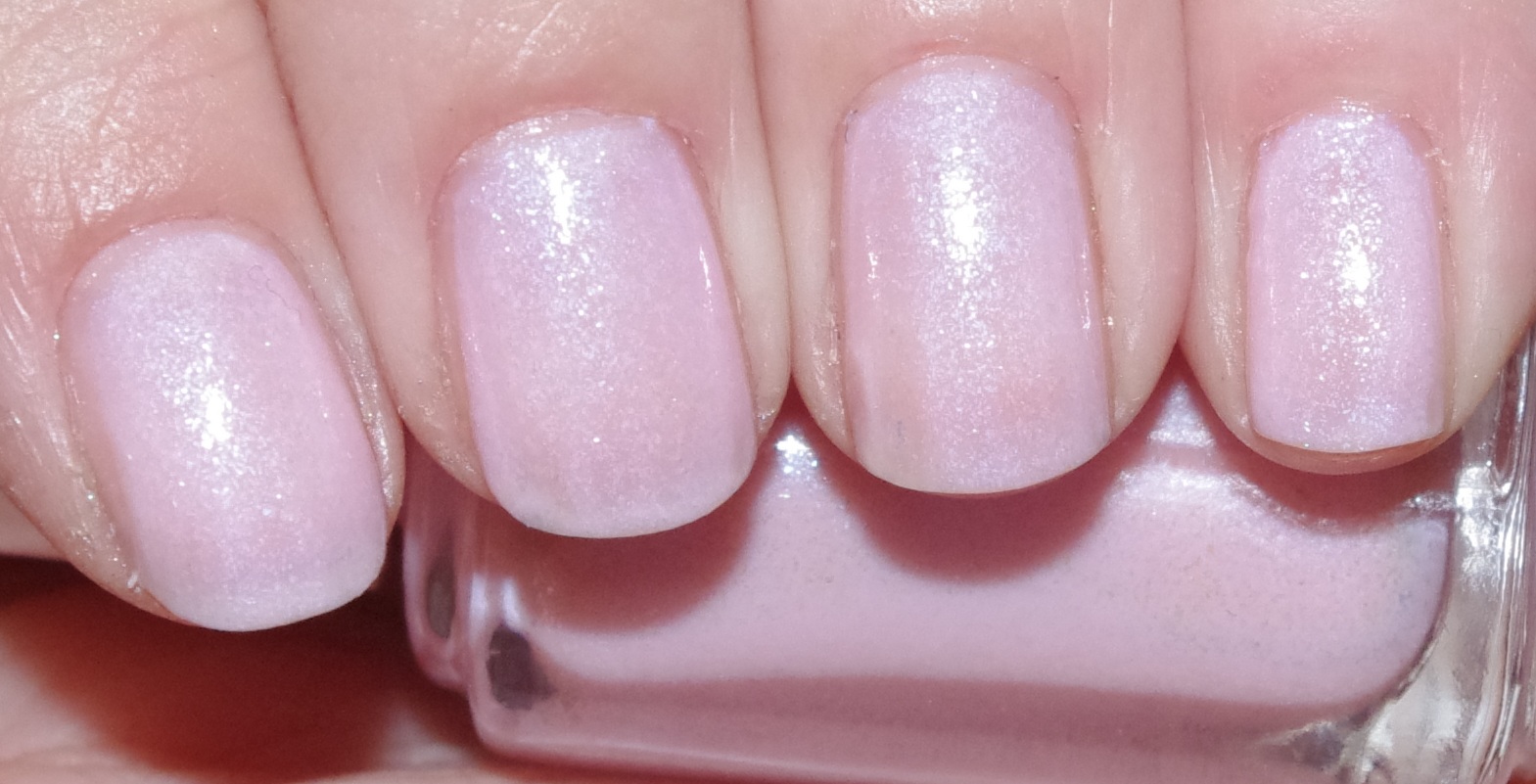 My little world of polish by Lily Nail: Essie pink-A-Boo & gradient ...