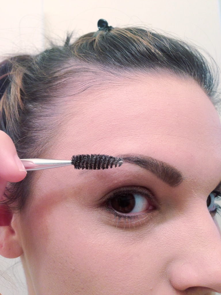 Beauty With Bailey: How I Do My Eyebrows