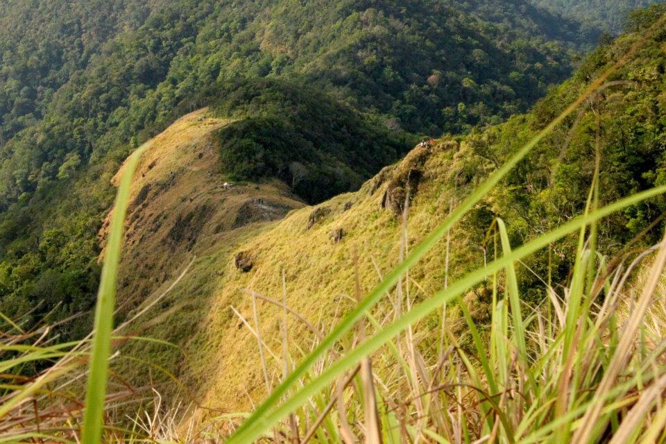 SI AYANG ANG ESKAPO : Tarak Ridge, Mariveles Bataan