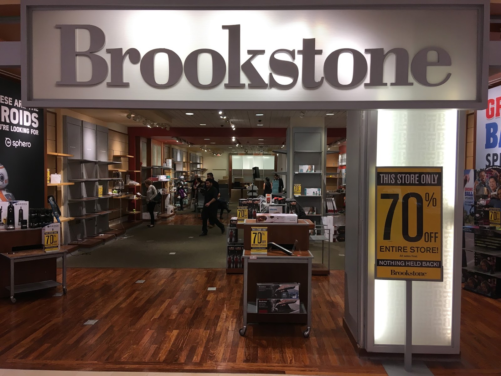 Robert Dyer @ Bethesda Row: Brookstone to close at Westfield Montgomery ...