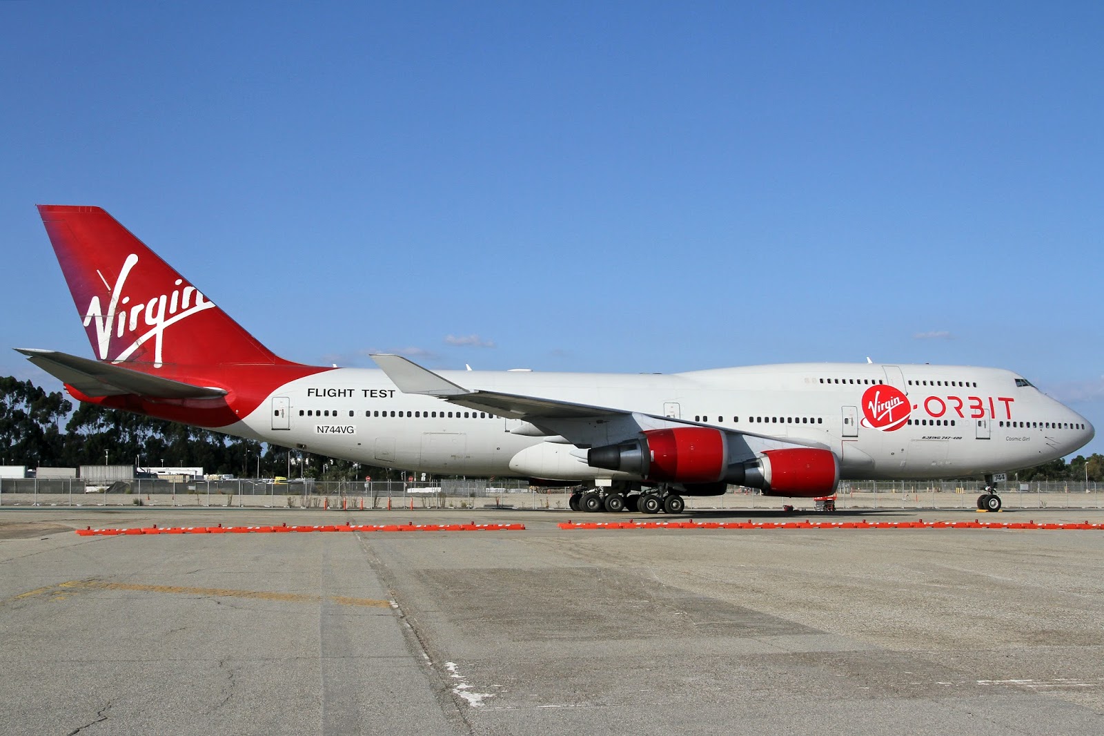 Aero Pacific Flightlines: Virgin Orbit Boeing 747-41R (32745/1287 ...