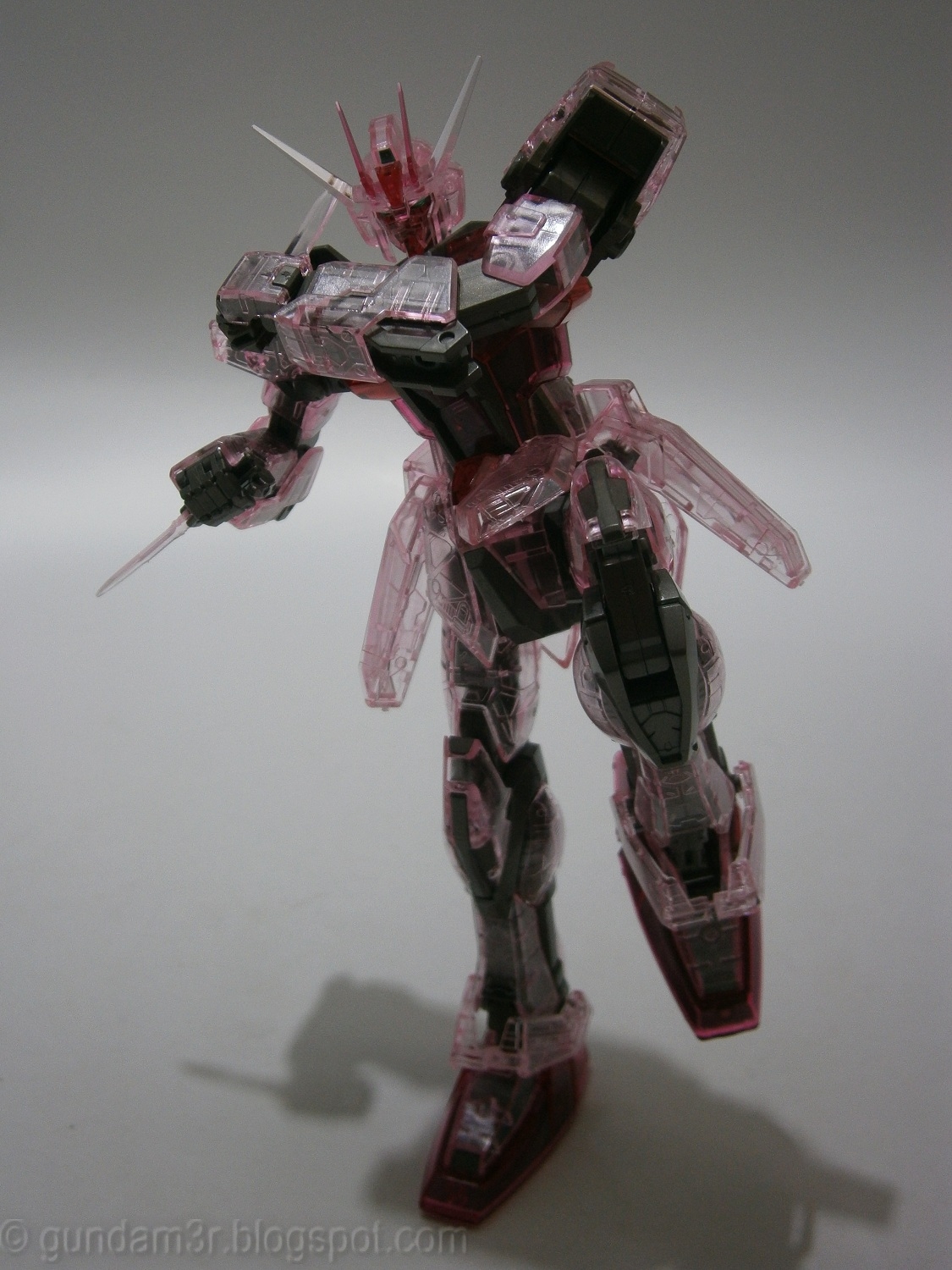 Aile Strike Rouge Gundam (Clear Color Version) MG Review Part 2