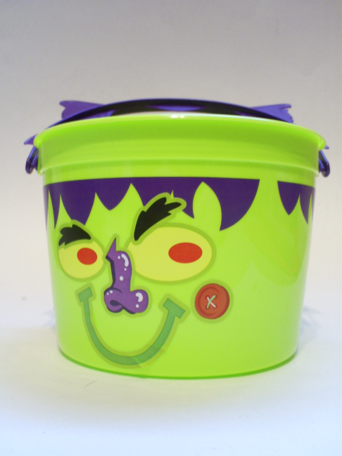 That Figures: NEWS: McDonald's Happy Meal Halloween Pail