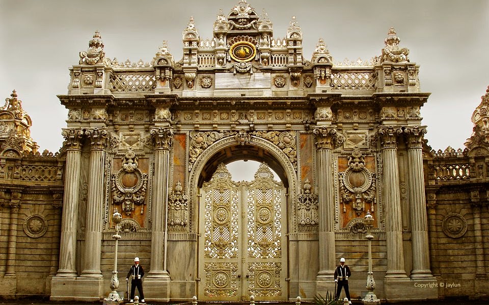 Most Amazing Royal Palaces of the World.........they are just ...