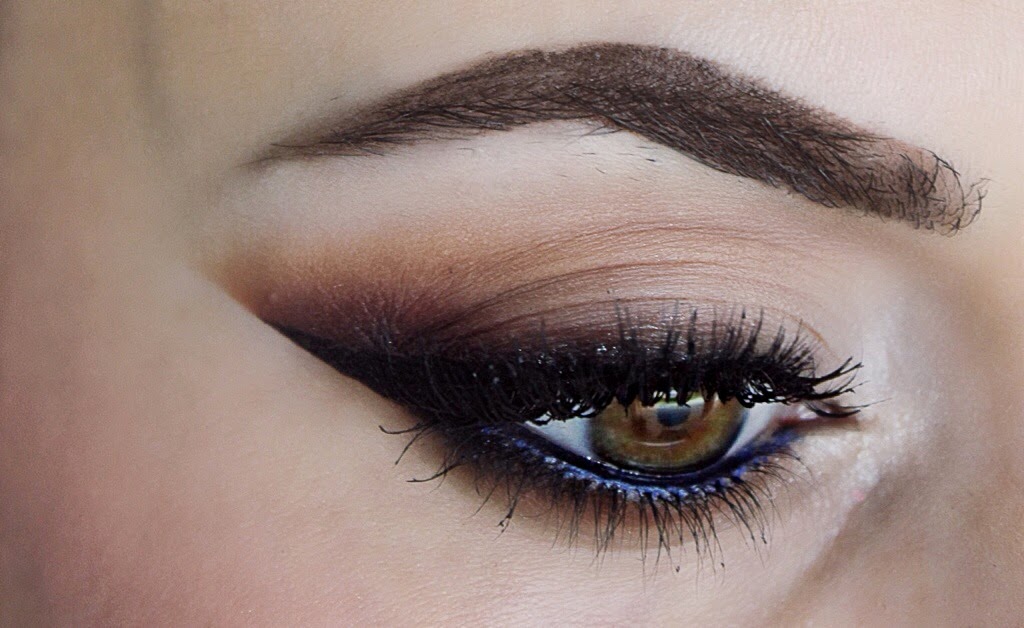 makeup by niyo: Makeup Look - A hint of Midnight