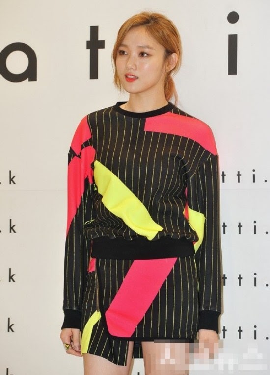 [Pann] Born to be model, Lee Sung Kyung ~ YG Press