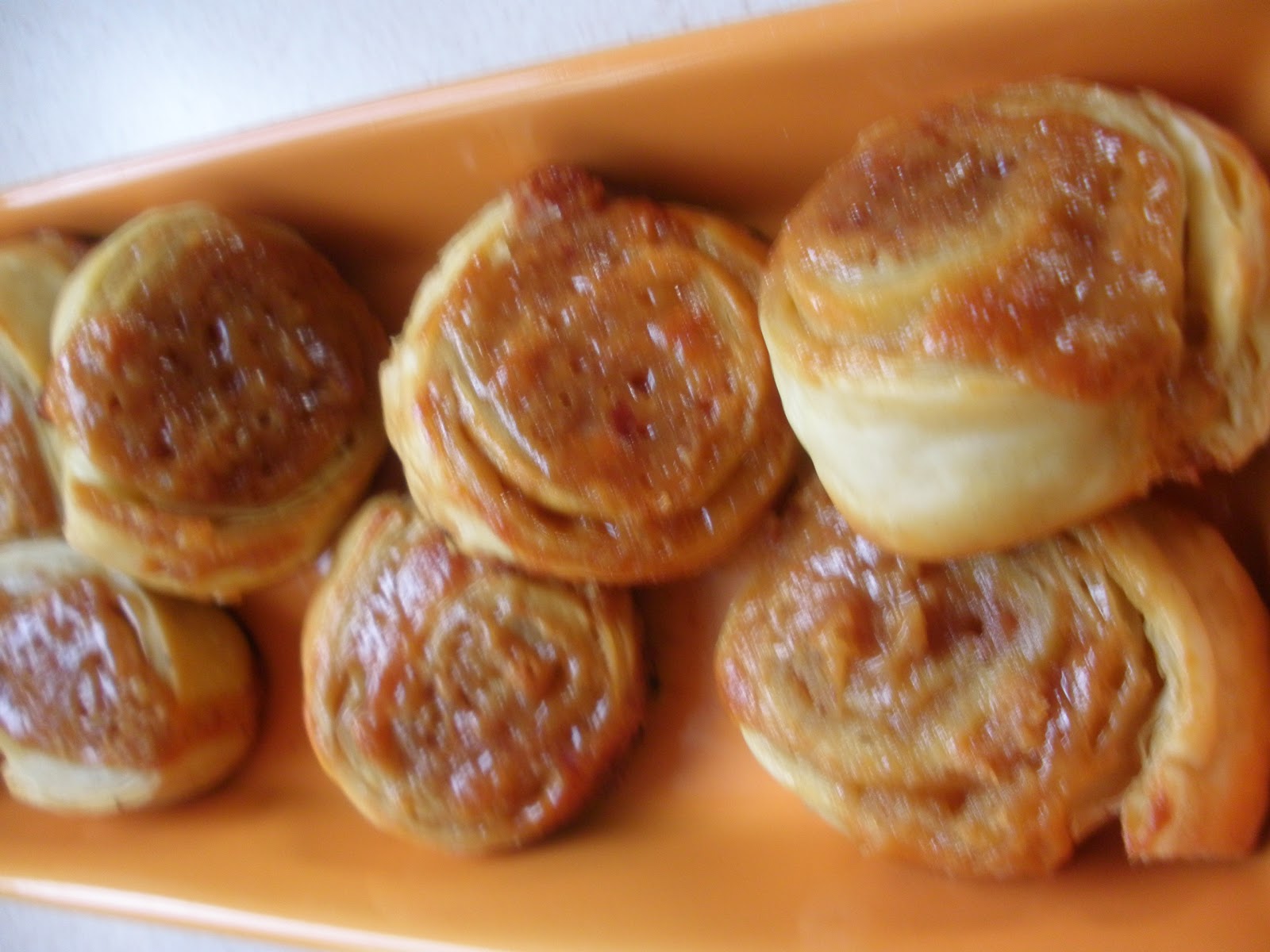 Come to cook: Ταχινοπιτακια με φυλλο σφολιατας
