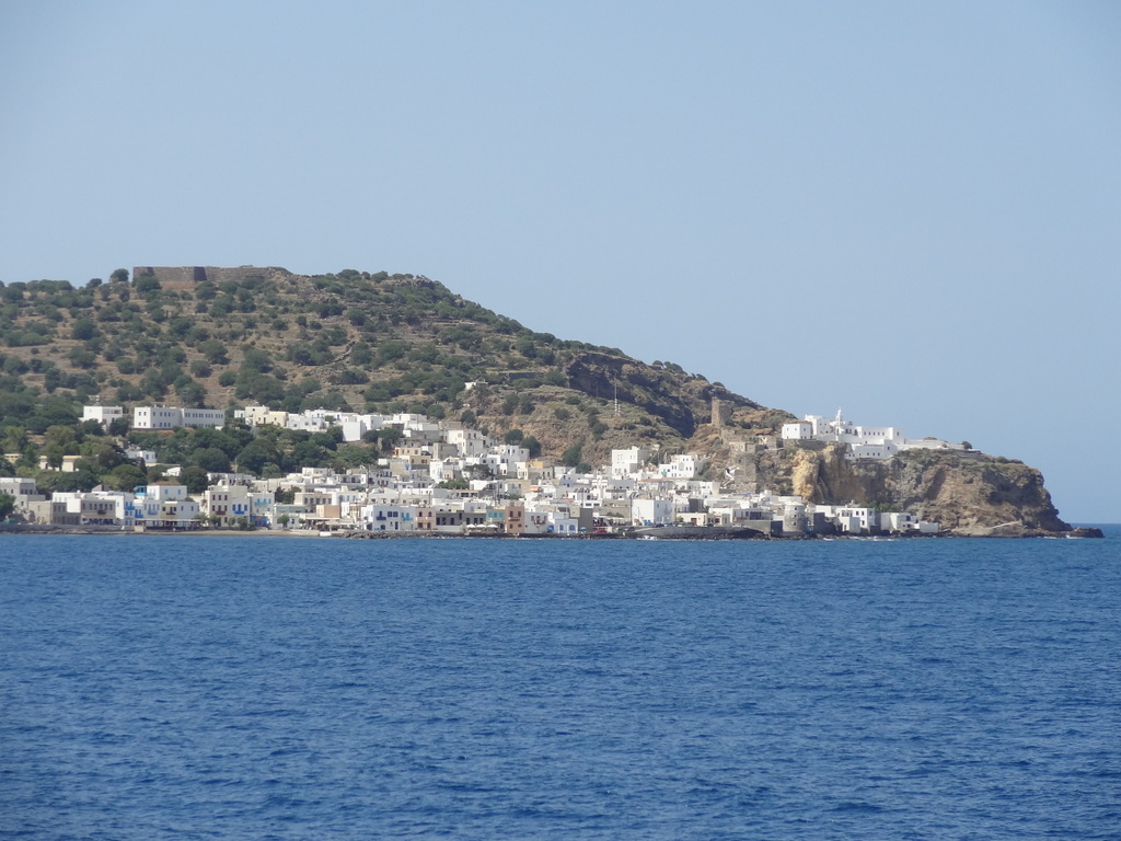 Και λοιπόν;Και συνεπώς;Και γι'αυτό;: Νίσυρος