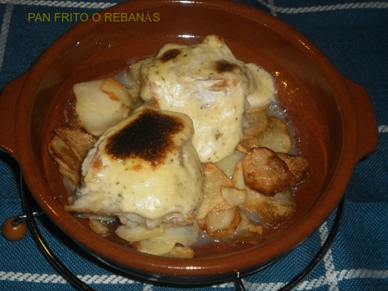 PAN FRITO O REBANÁS: BACALAO GRATINADO CON ALIOLI