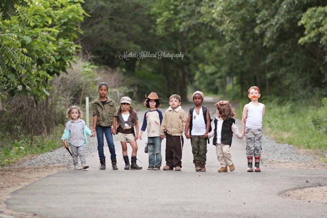 Bob Canada's BlogWorld: The Walking Kids