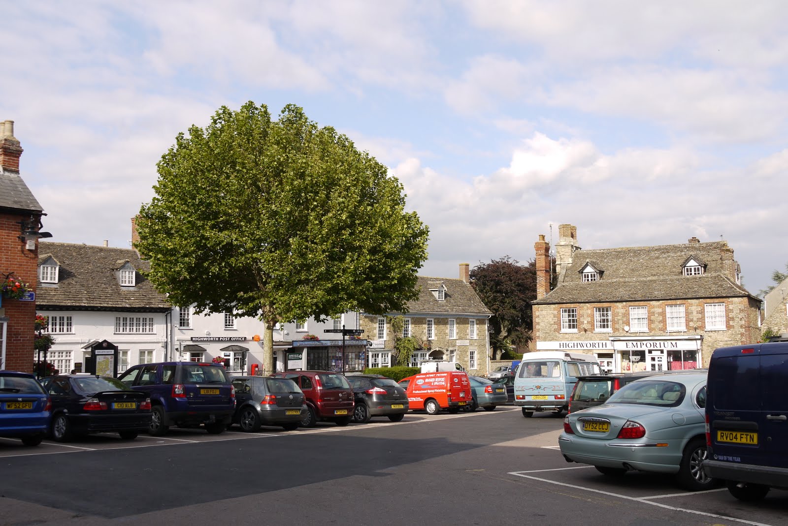 Walking in the country: Highworth - Stanton Fitzwarrren - Sevenhampton