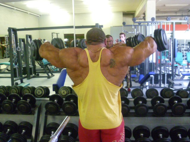 LA PERFECTION FAITE HOMME: ALEXANDRE NATAF 06