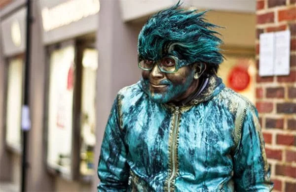 Amazing Living Statues Around The World | Most Unbelievable & Amazing ...
