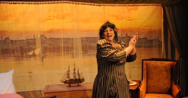 Οδός Αιγίνης: Λωξάντρα, Ένας ύμνος στη χαρά της ζωής και τη δύναμη της ...