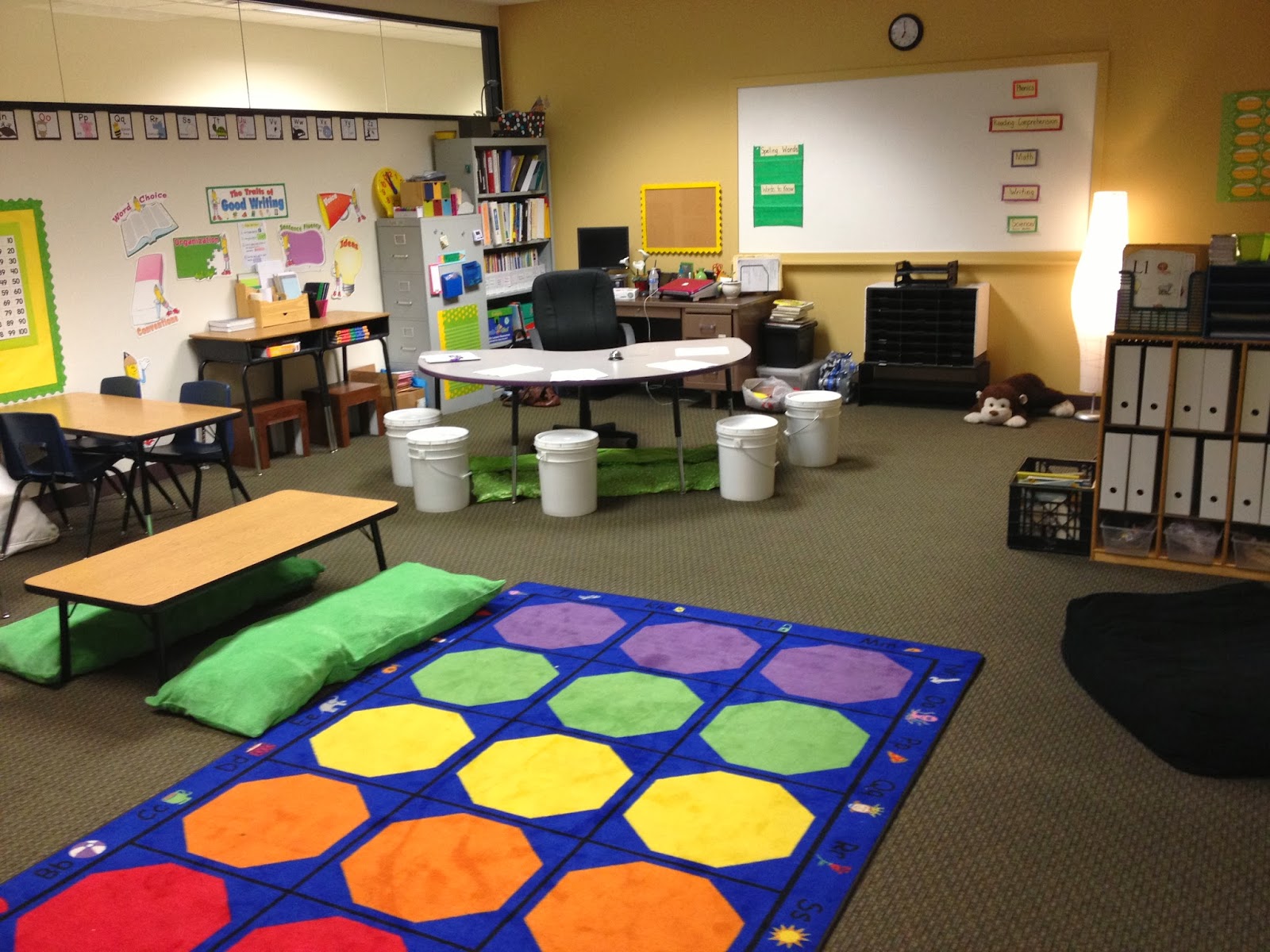 The Reading Rug--Fun in First Grade: The room