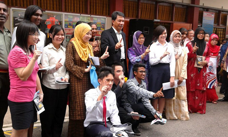 .Monologue.: Majlis Anugerah Kecemerlangan SMK DMS. (DI SEBALIK TABIR)