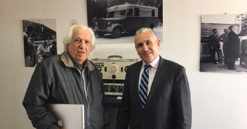 Με την «ΚΑΤΑΧΝΙΑ» και το «ΚΑΠΝΙΣΜΕΝΟ ΤΣΟΥΚΑΛΙ», ο Χρήστος Λεοντής, στα ...