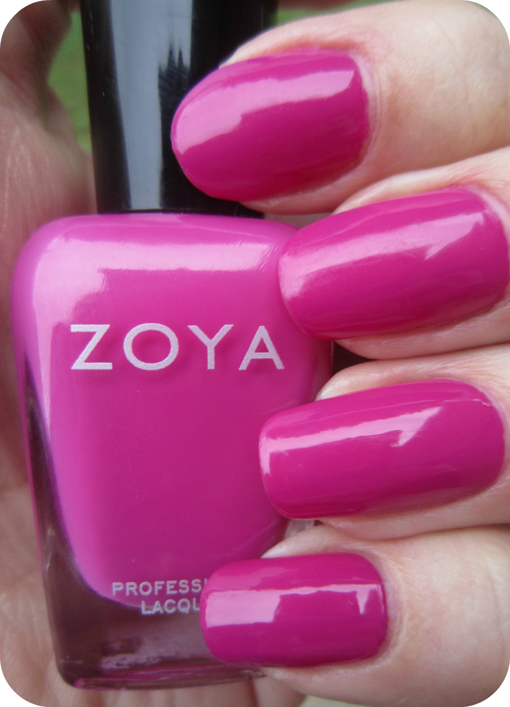 Zoya Reagan & Some Quick Nail Art With Zoya Kelly