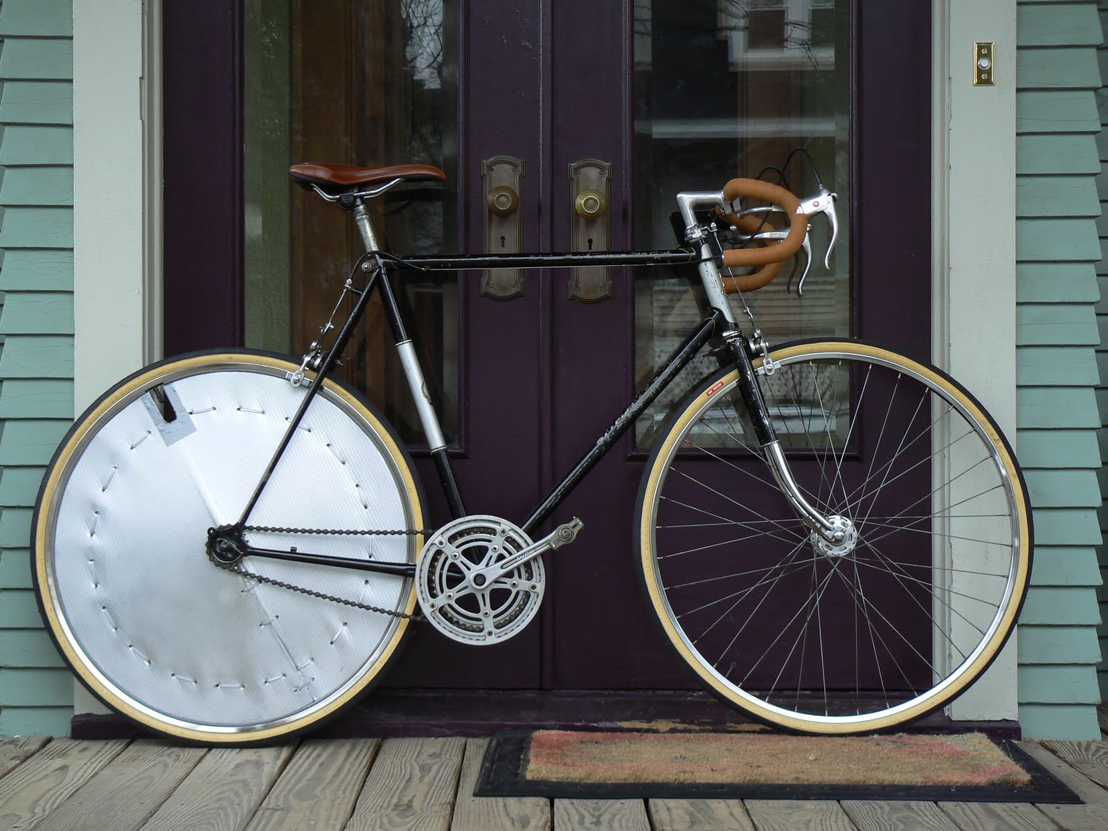 Syracuse Bicycle Works: Painting step 1: take your bike apart