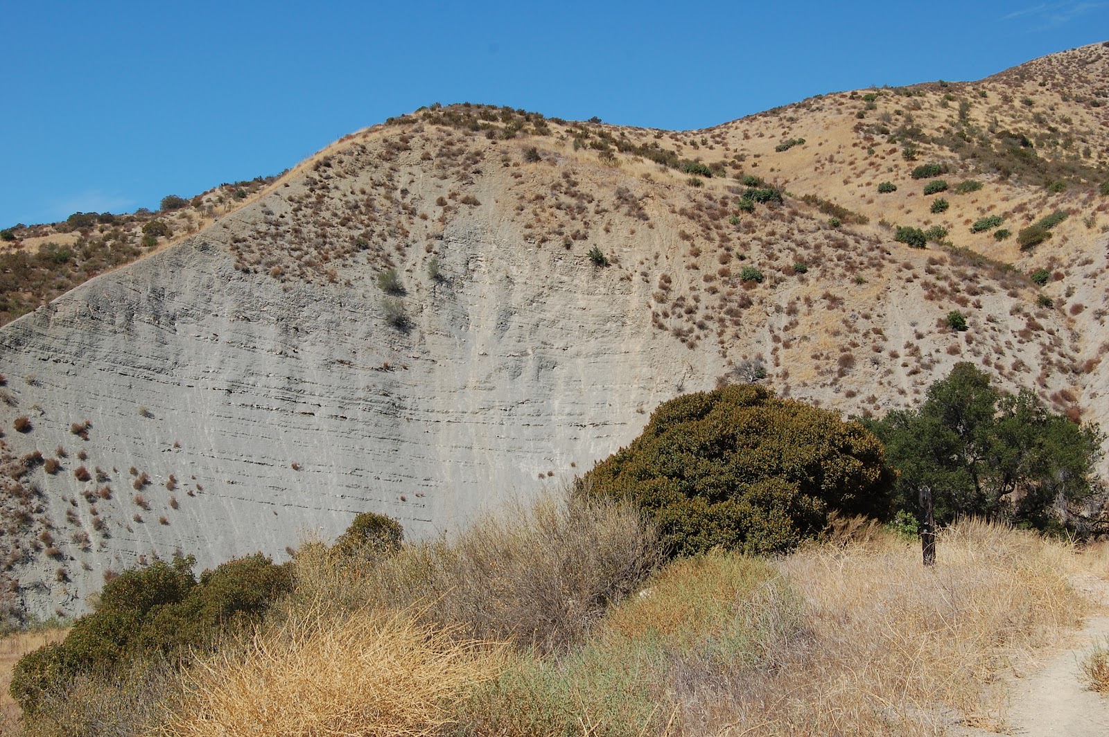 Hiking The Chumash Trail | East West Hike