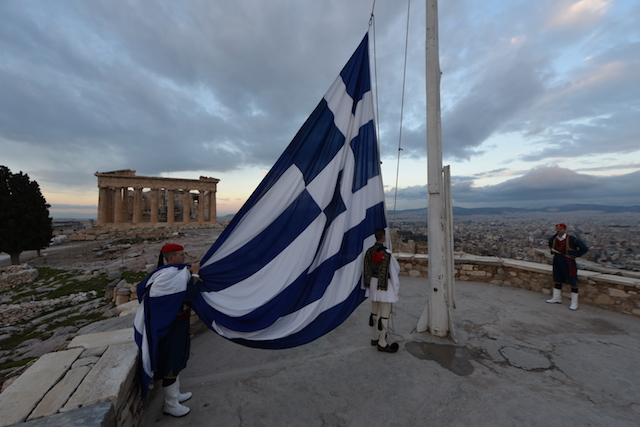 ΕΛΛΑΝΙΑ ΠΥΛΗ: ΙΕΡΟΤΕΛΕΣΤΙΑ στην Ακρόπολη! Η πρώτη έπαρση Σημαίας για το ...