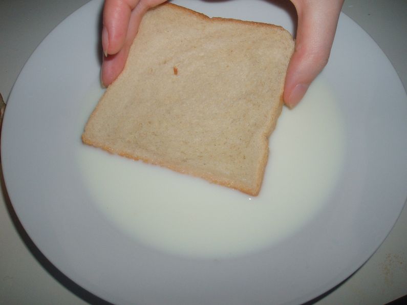 Adventures in Flavorland: Frigănele (Romanian milk and egg bread slices)