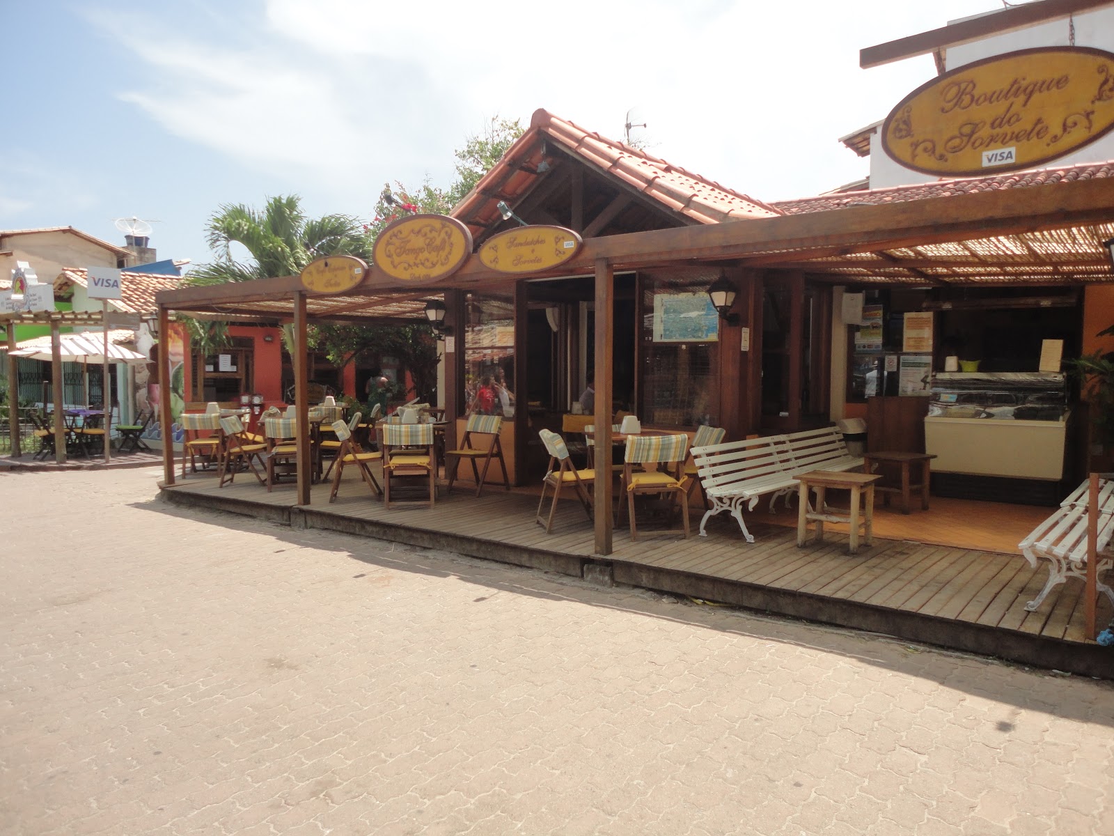 Tango Café na Praia do Forte! Tortas maravilhosas!