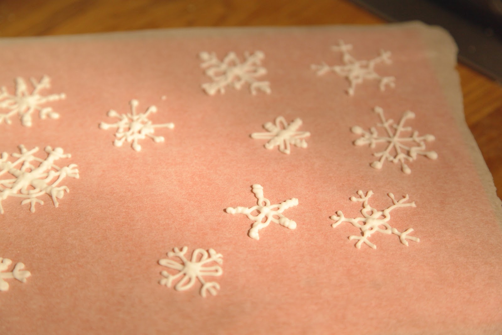 Becky Bakeswell®: Royal Icing Snowflakes