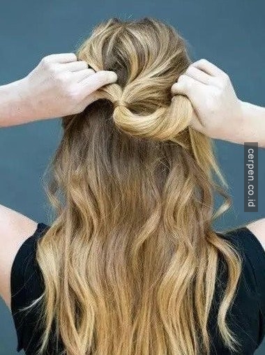 Trik Kuncir Rambut yang Harus Dipelajari, Fashion nan Cute! - Bagikan ...