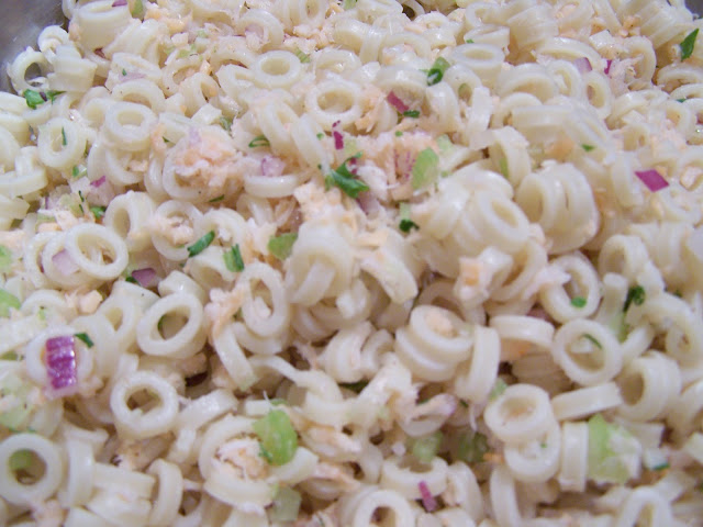 Go Ahead... Take A Bite!: Shrimpy Noodle Ring Salad