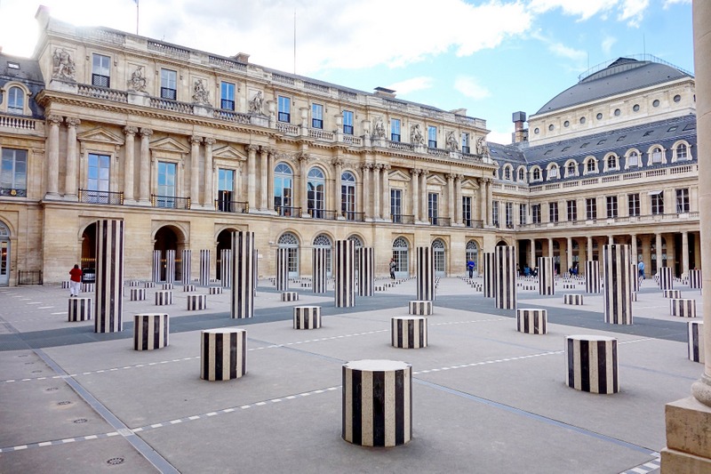 Colonne De Buren Histoire Des Arts - Aperçu Historique