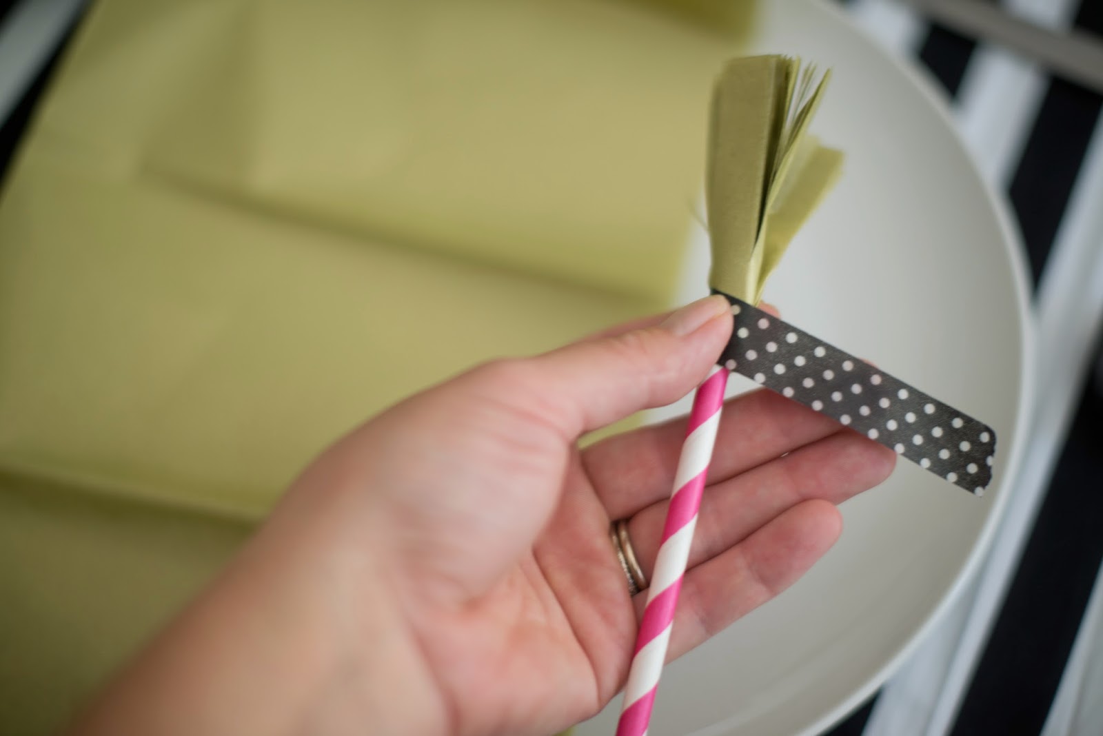 Domestic Fashionista: Tissue Paper Tassel and Paper Straw Drink Stirrer ...