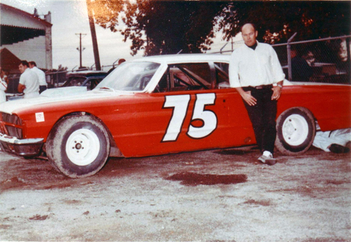 Midwest Racing Archives: 1968 - Hughes and Connolly test IMCA invaders
