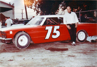 Midwest Racing Archives: 1968 - Hughes and Connolly test IMCA invaders