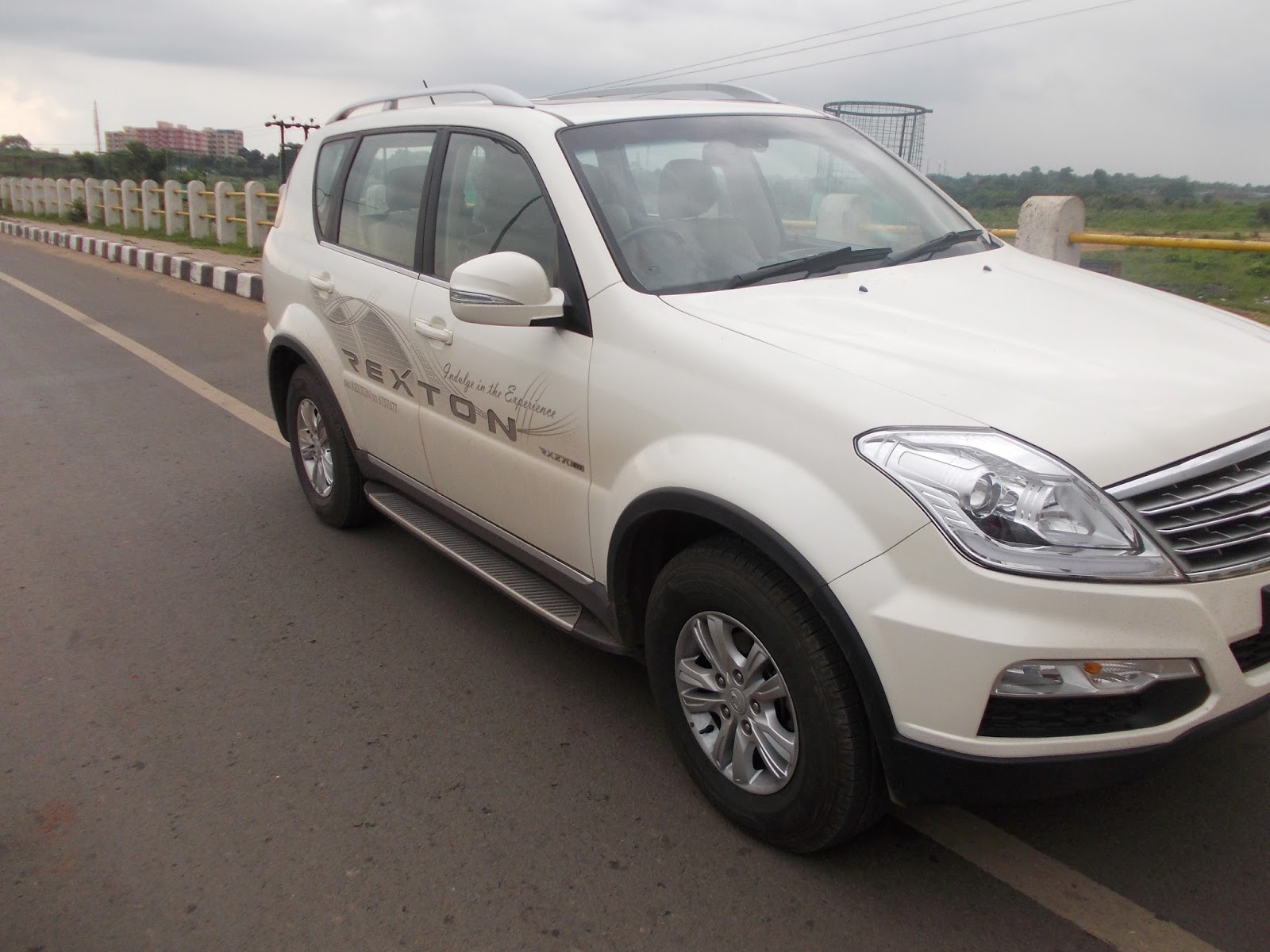 SSANGYONG REXTON : SsangYong Rexton RX7 A/T (AWD)