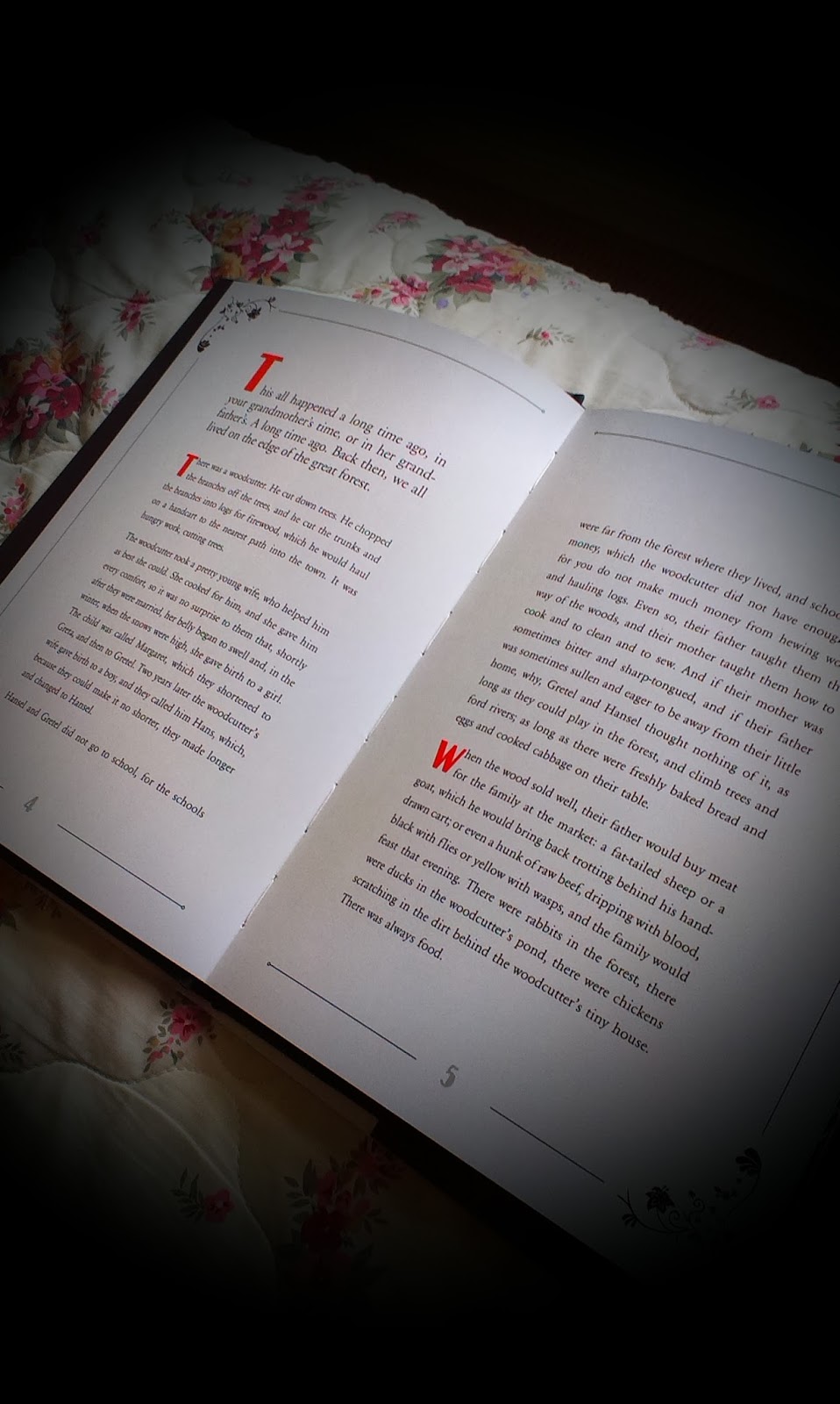 Review: Hansel and Gretel by Neil Gaiman | Genie In A Book