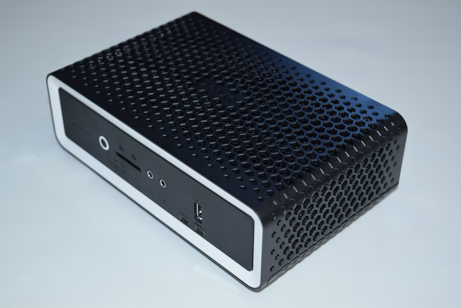FanlessTech: The Zotac ZBOX CI660 AnandTech review
