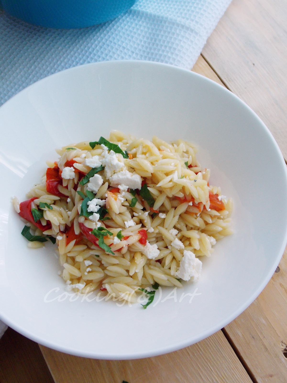 Σαλάτα με κριθαράκι, ψητές πιπεριές & φέτα / Salad with orzo, roasted ...