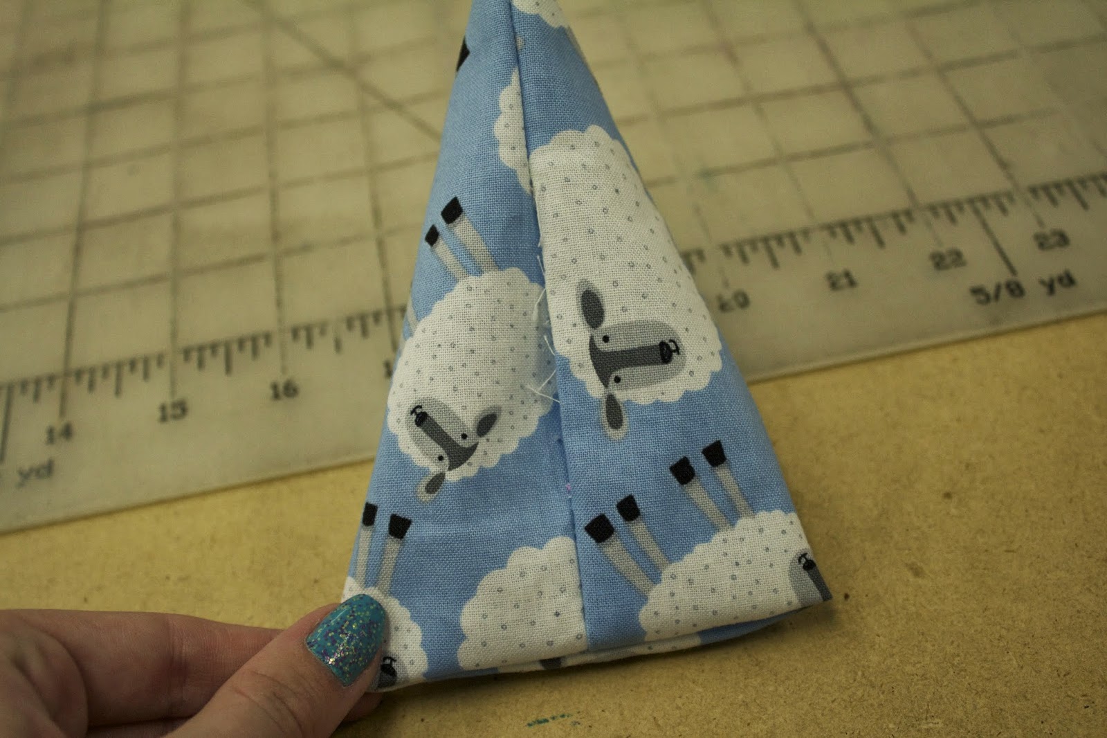 Crafting Addiction: Phone Stand Pattern