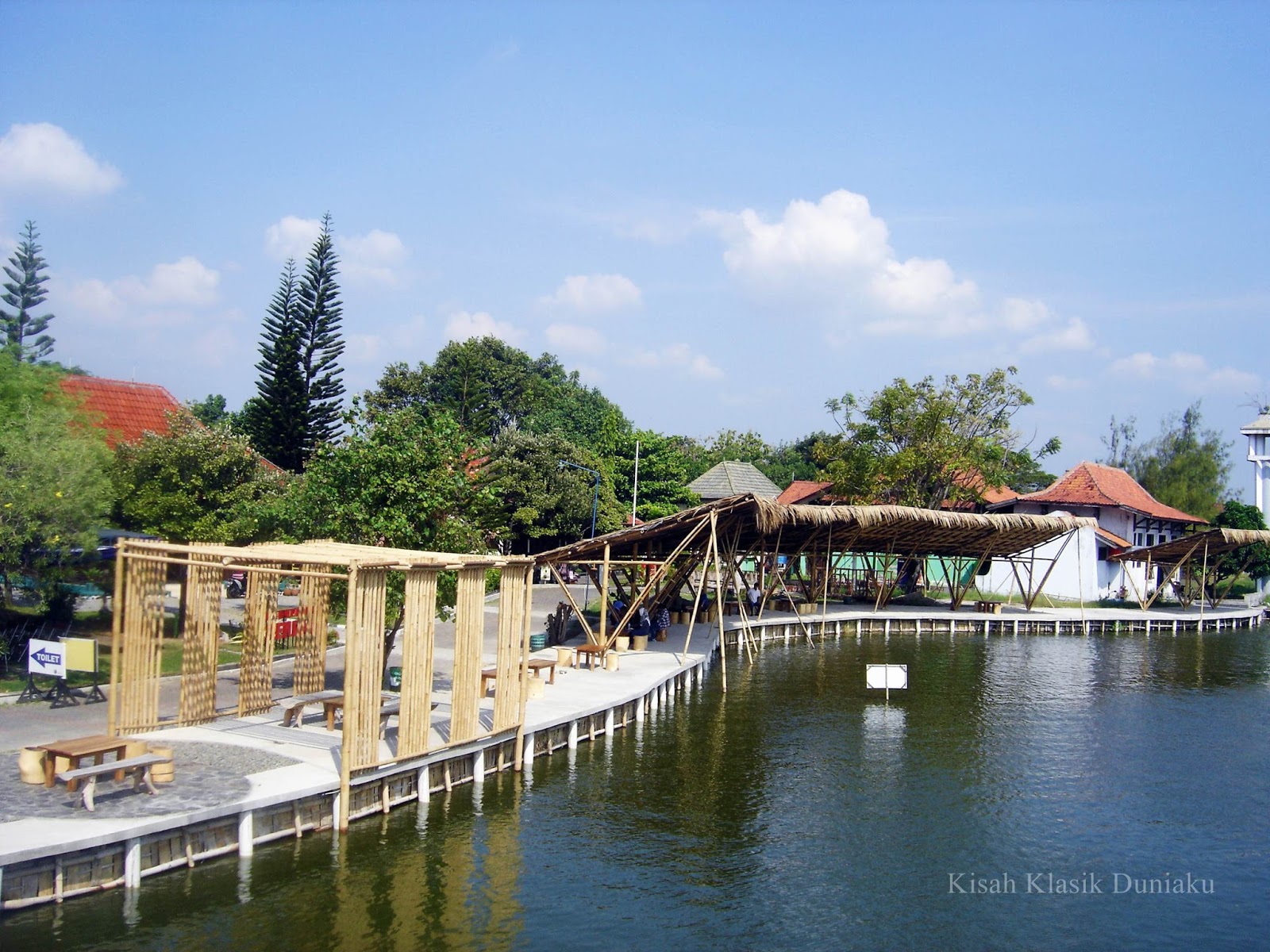 Kisah Klasik Duniaku: Berkeliling Miniatur Jawa Tengah di Grand Maerakaca