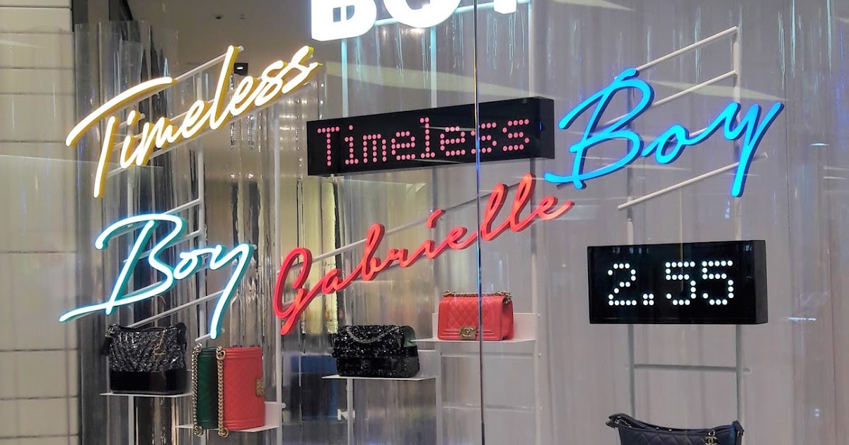 CHANEL window display in Siam Paragon Bangkok