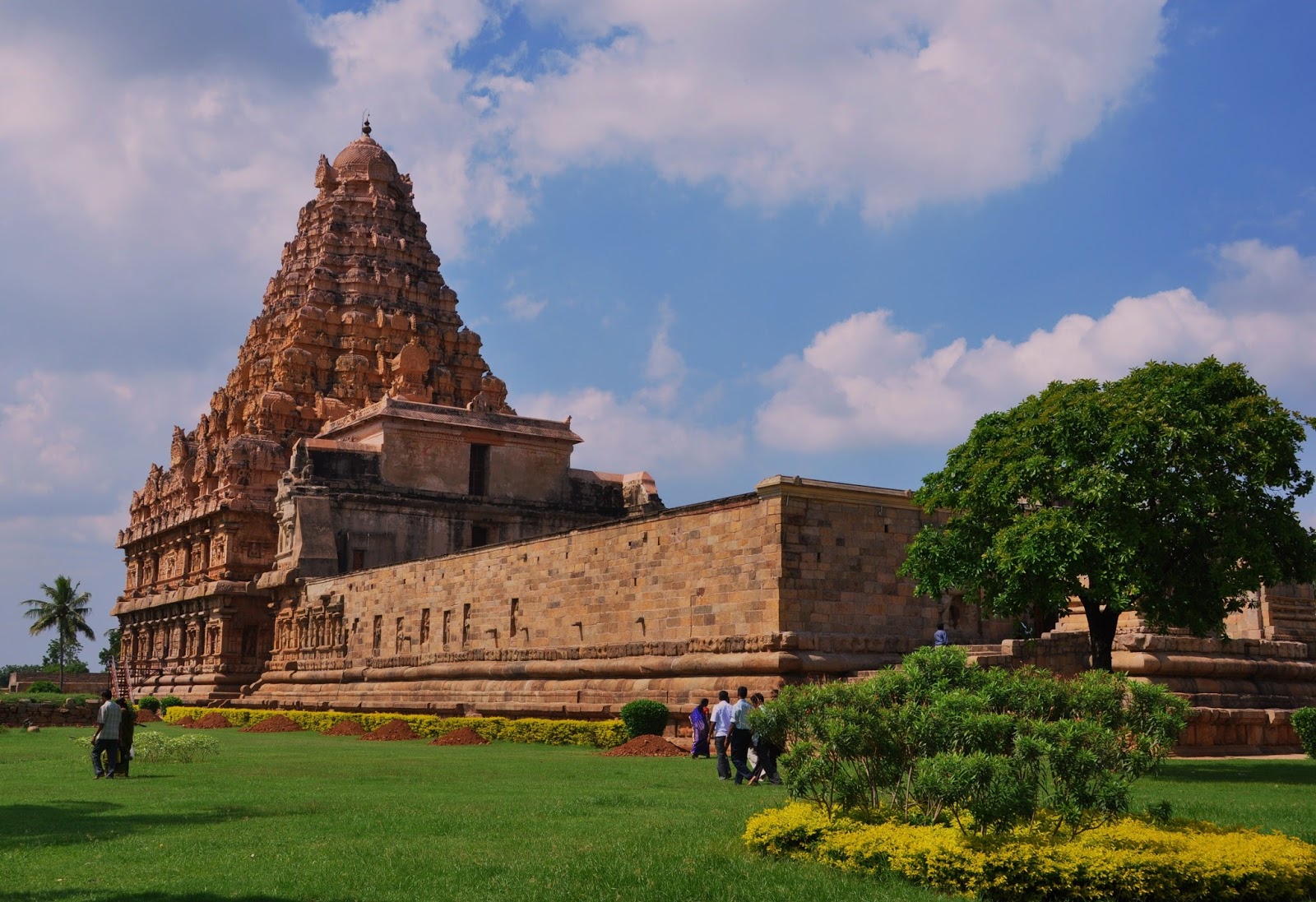 All India Destinations: The Great Living Chola Temples Tours