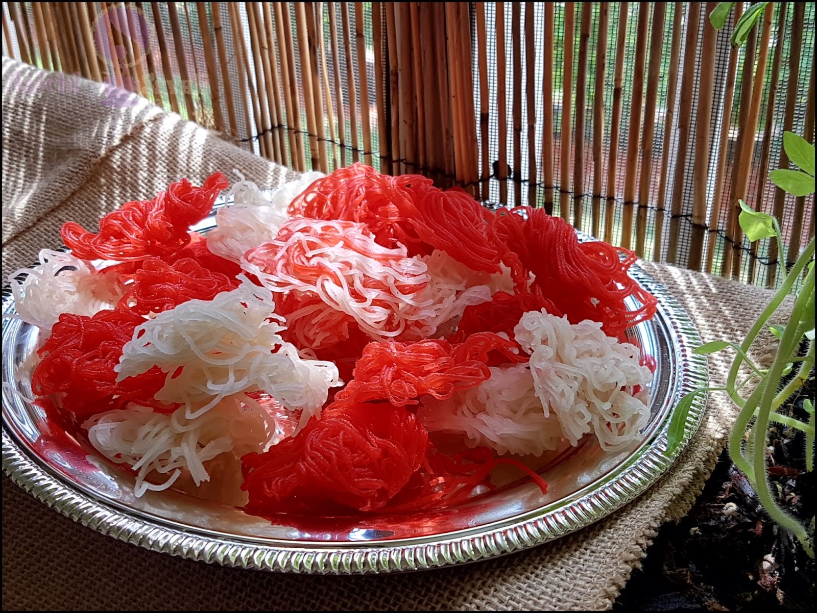 Rice Kurdai / तांदळाची कुरडई - Aaichi Savali