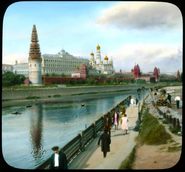 Amazing Color Photographs of Moscow in the 1930s ~ Vintage Everyday