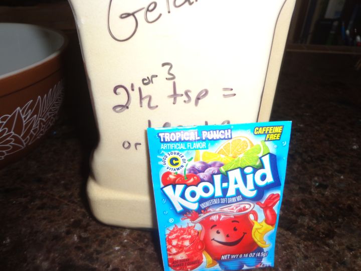 Frugal Living on the Watkins Ranch: Make Your Own Jello with Kool-Aid