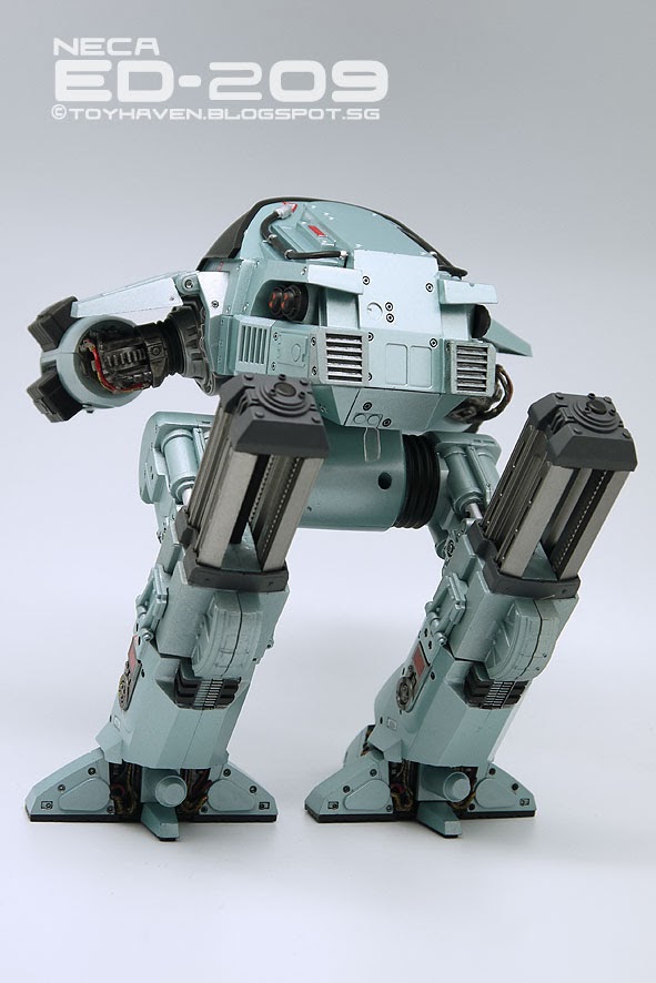 toyhaven: Review NECA Robocop 10-inch tall ED-209 Robot Action Figure ...