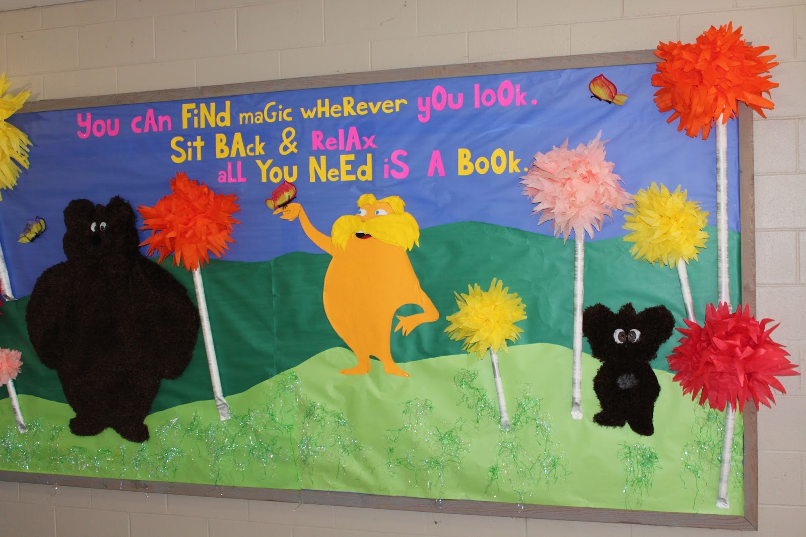 School Bulletin Boards: DR. SEUSS BULLETIN BOARD LORAX