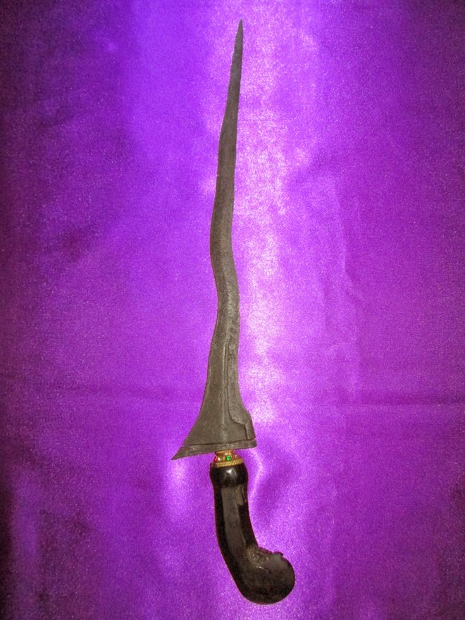 Wesi Aji Indonesia: Keris Luk 3 Jangkung Majapahit