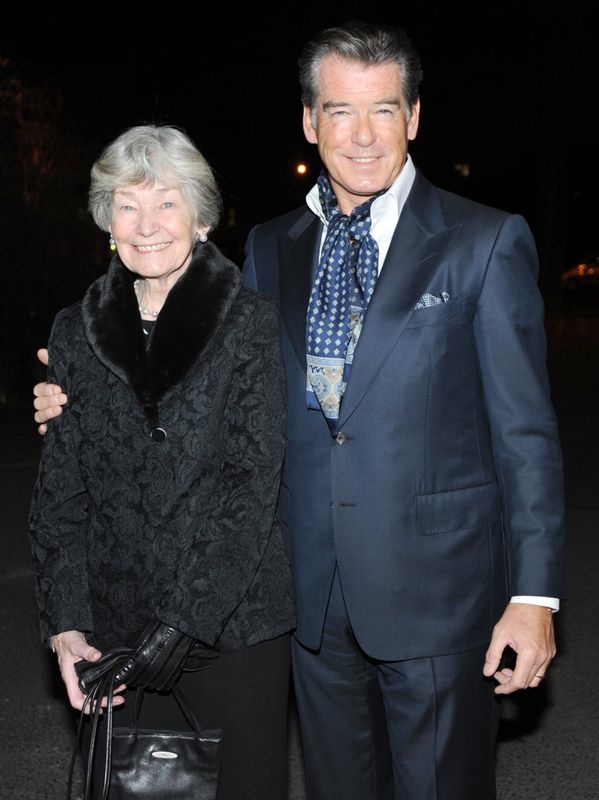 Former James Bond Pierce Brosnan takes a trip to Ireland with his mom ...